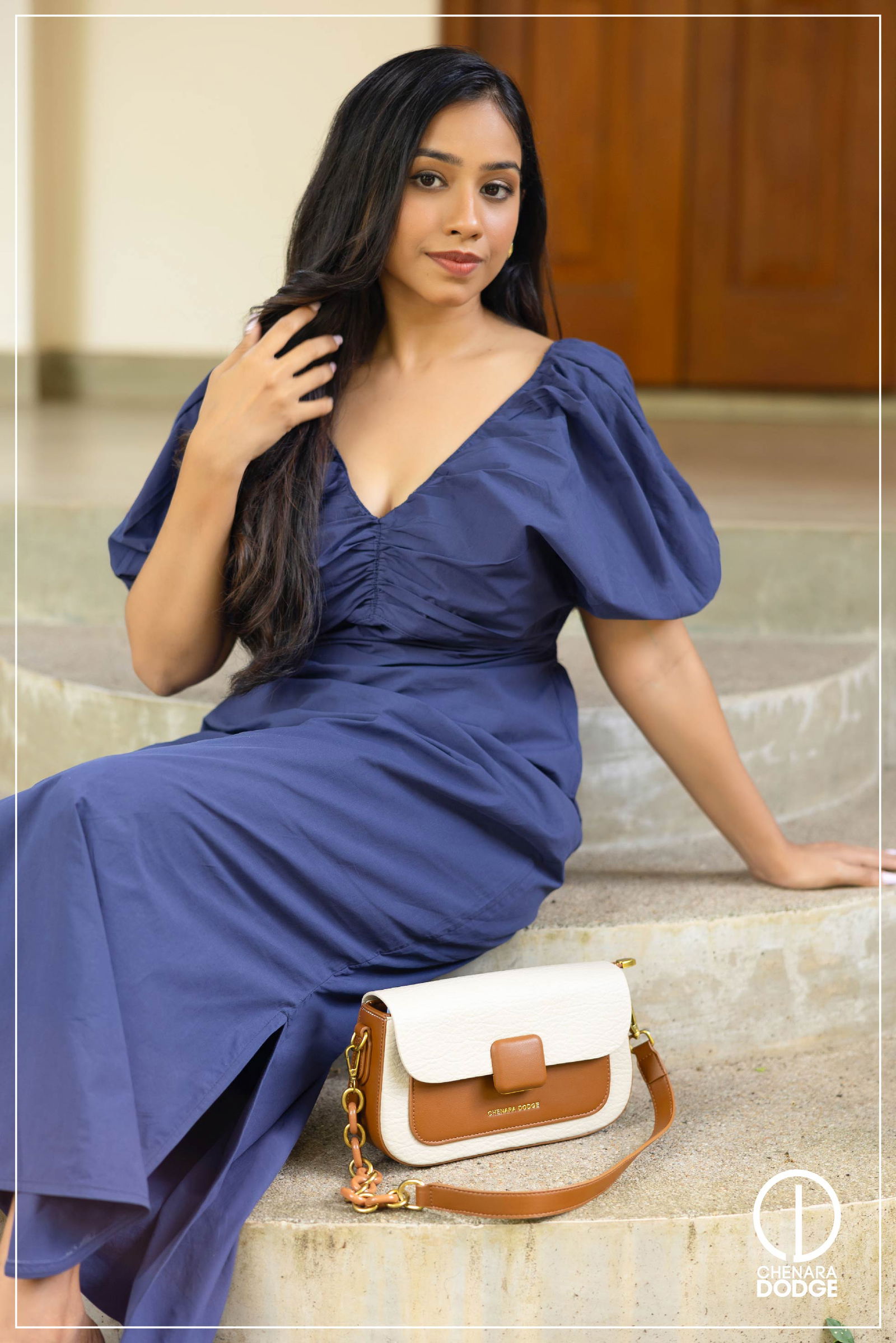 HOLLY V NECK MAXI DRESS